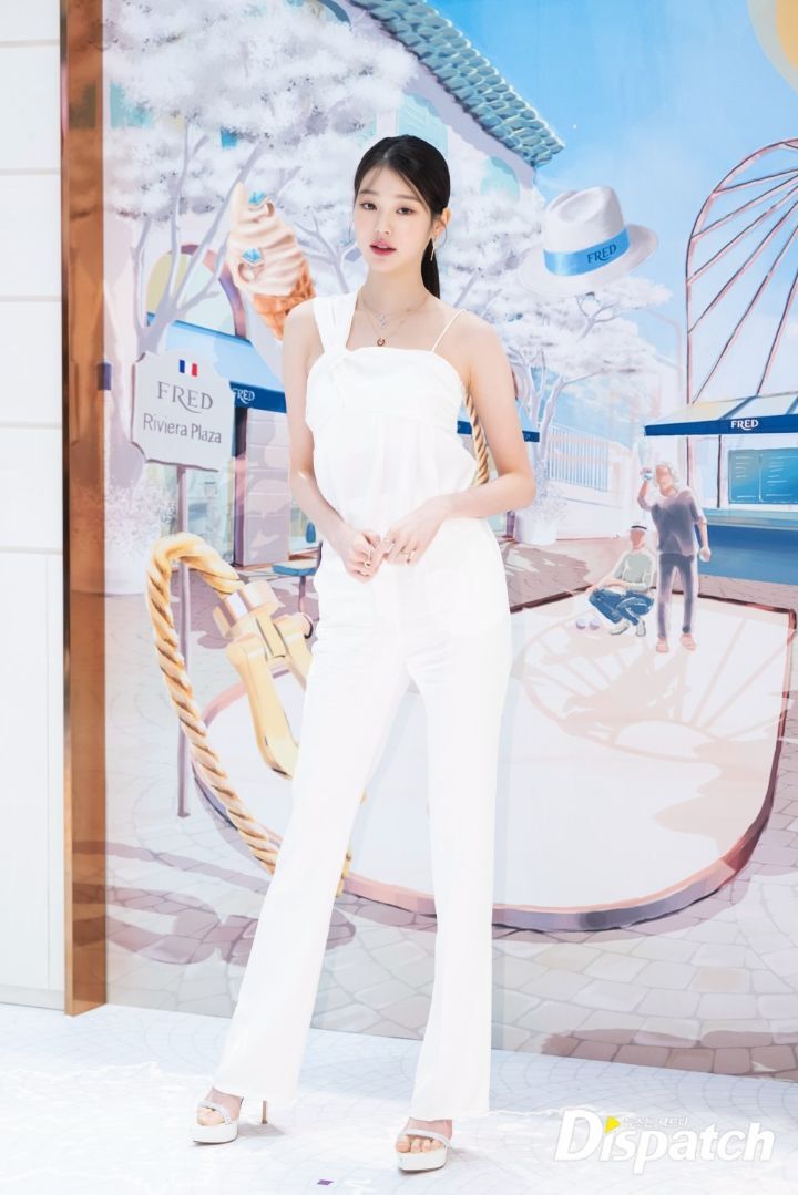 연예거중기 | 신세계백화점 FRED 포토콜 행사 장원영.jpg - Daum 카페