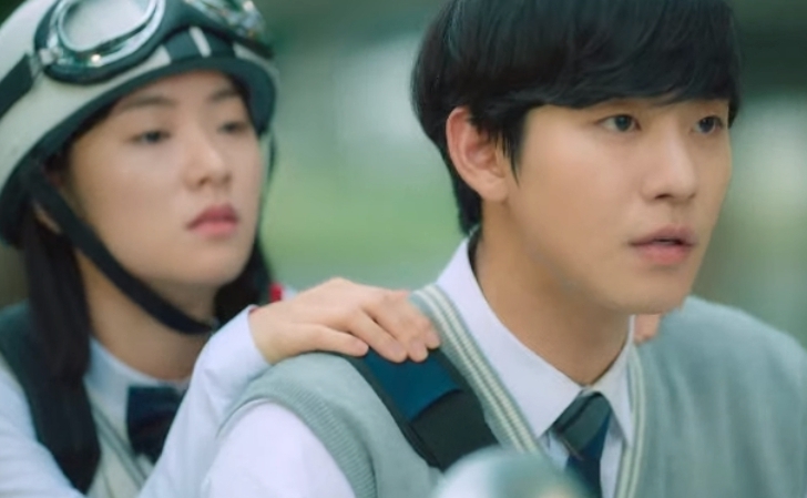 요즘 OTT 뭐봄? | 넷플릭스 에 나온 1998년 한국 - Daum 카페