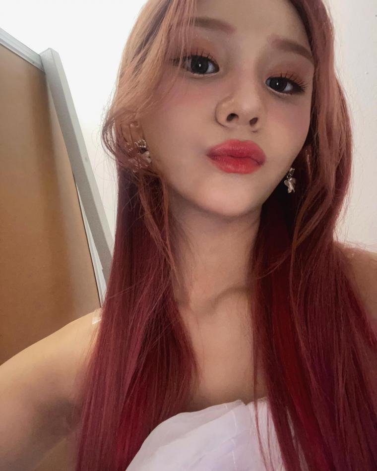 신비 엄지 비비지VIVIZ - 인별 > 걸그룹 연예인 | 짤티비 - JJTV.KR