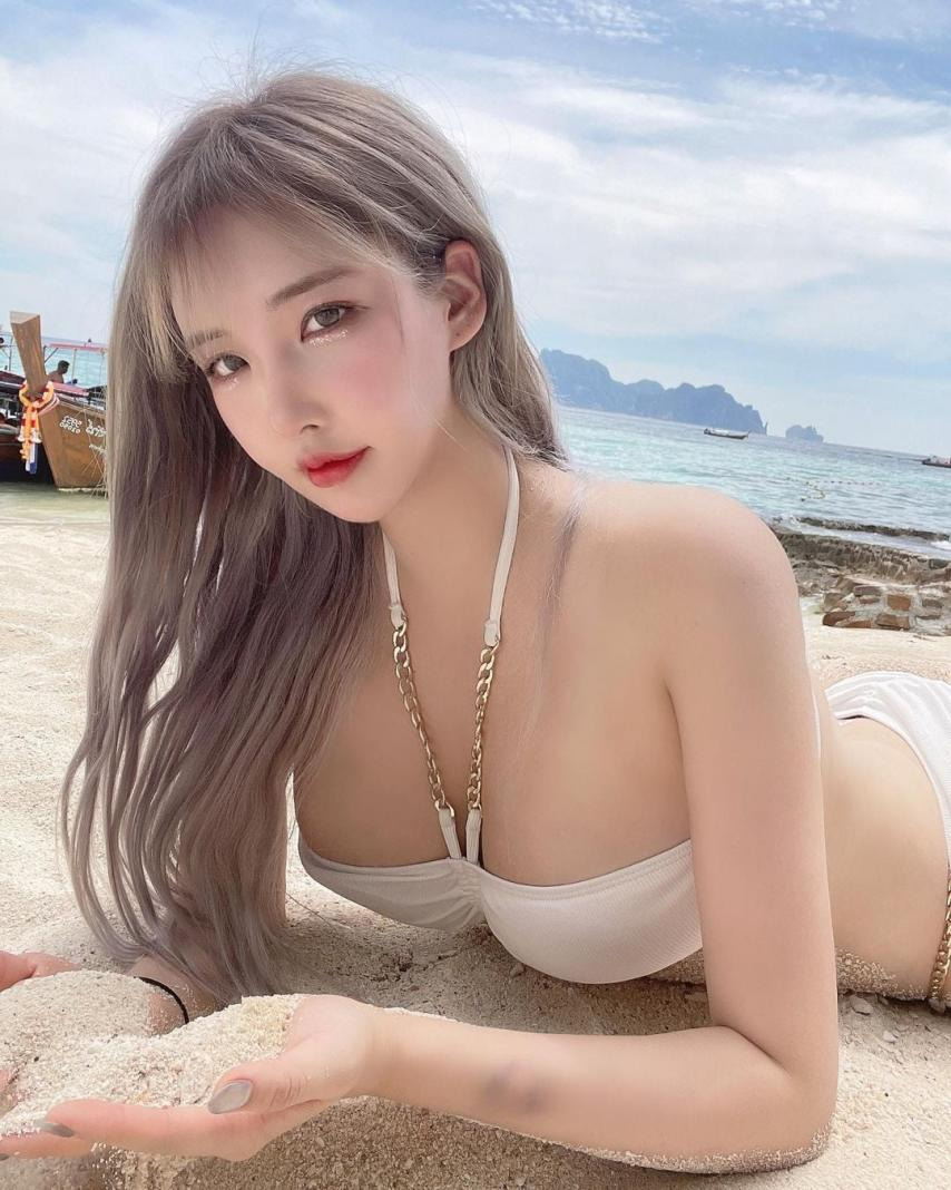 @si_euns2 해변의 비키니 몸매 > 후방주의 | 짤티비 - JJTV.KR