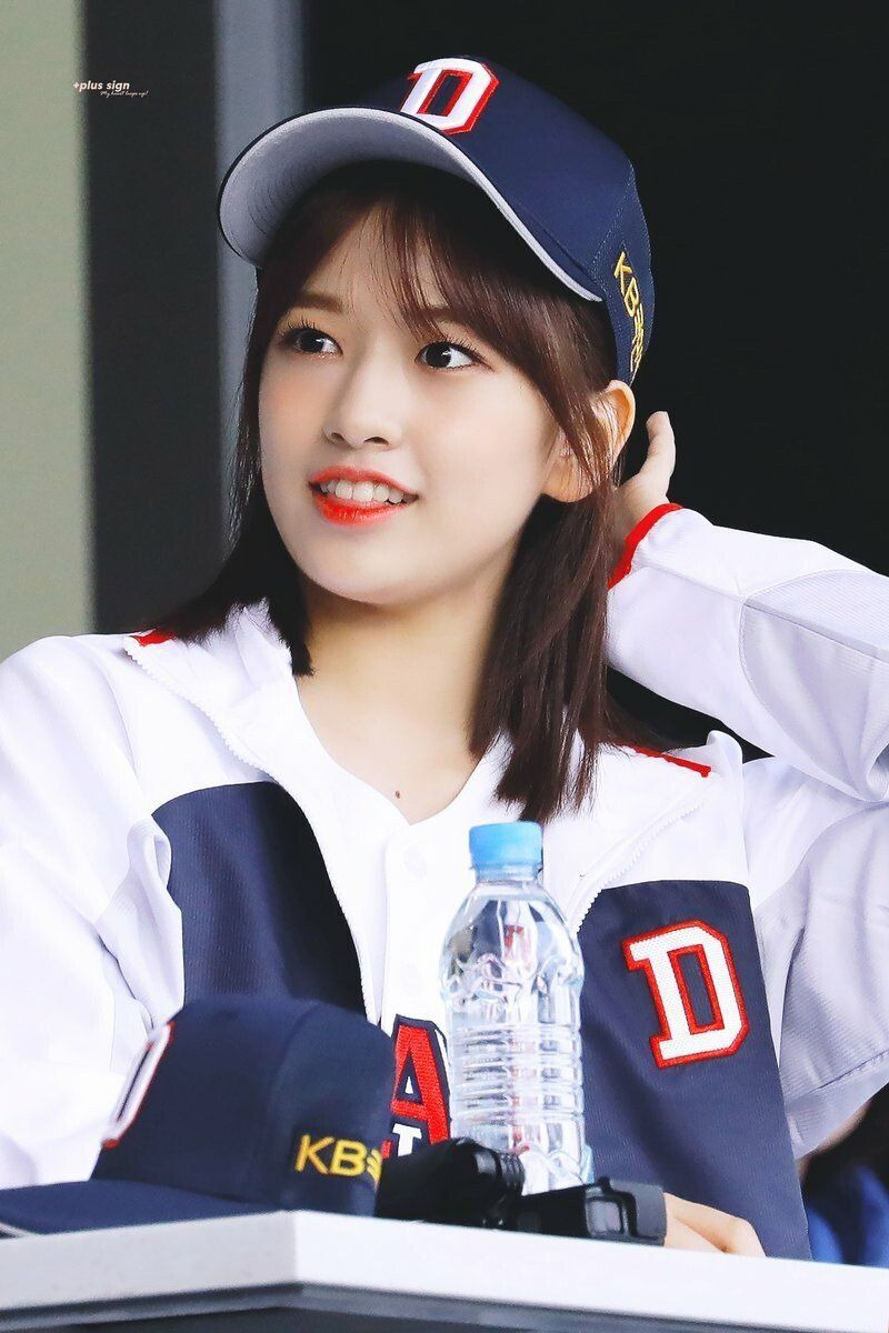 아이즈원 안유진 근접 미모 > 걸그룹 연예인 | 짤티비 - JJTV.KR