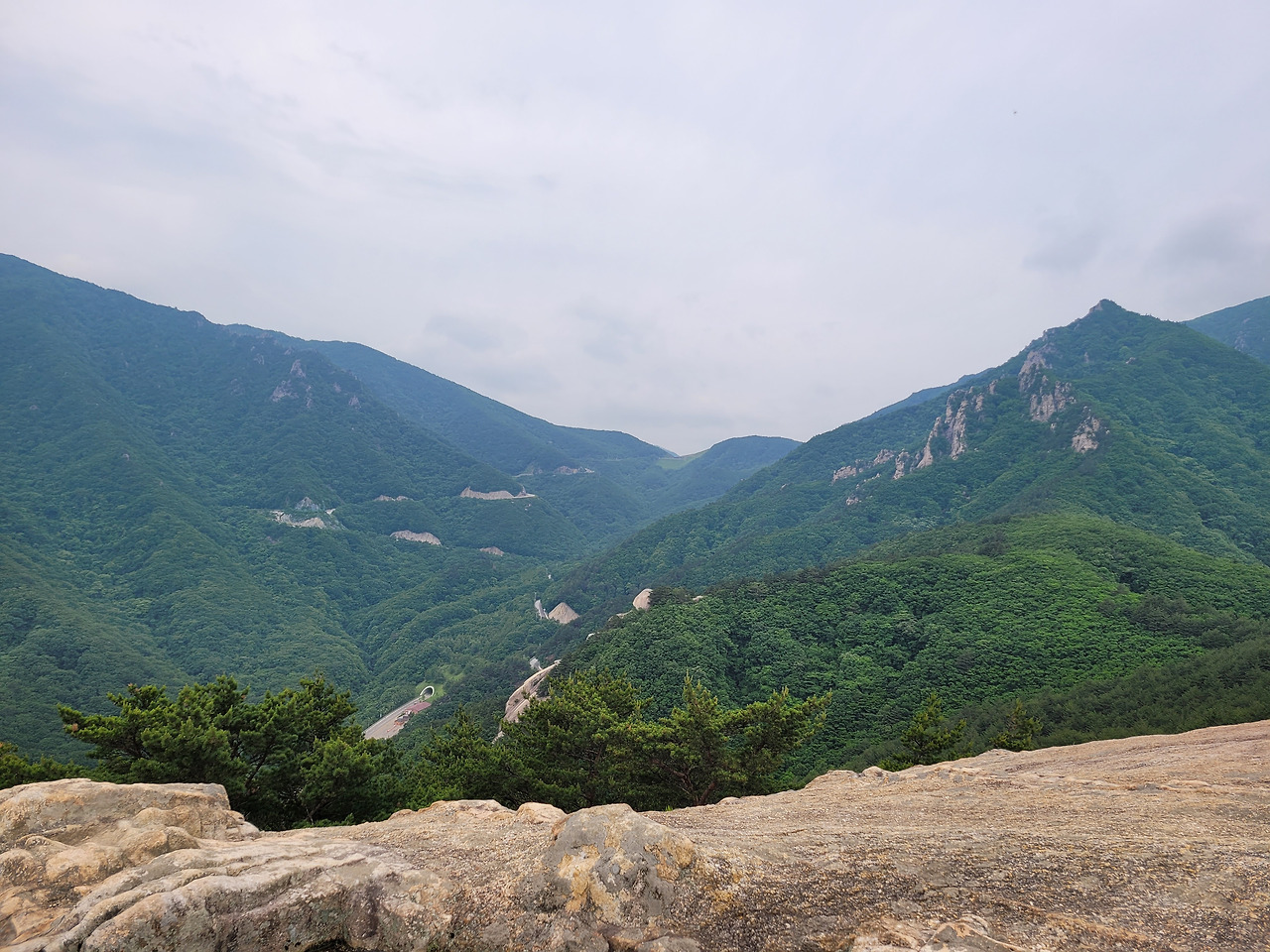 성인대에서 바라본 울산바위