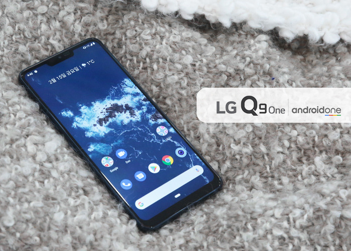 구글 순정 OS의 미학, LG Q9 One