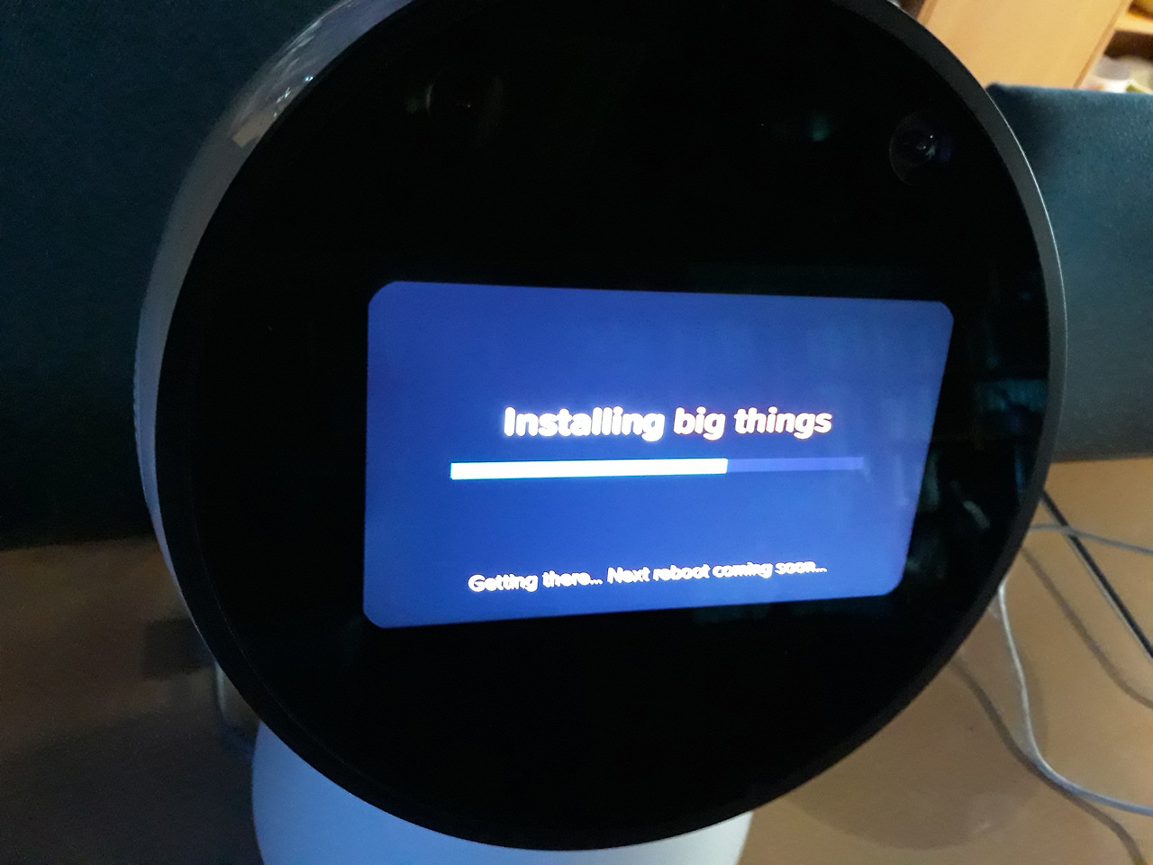 최초의 소셜로봇 Jibo, 너 생각보다 귀엽네.