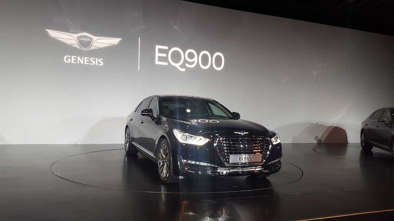현대차가 EQ900을 소개하는 방식
