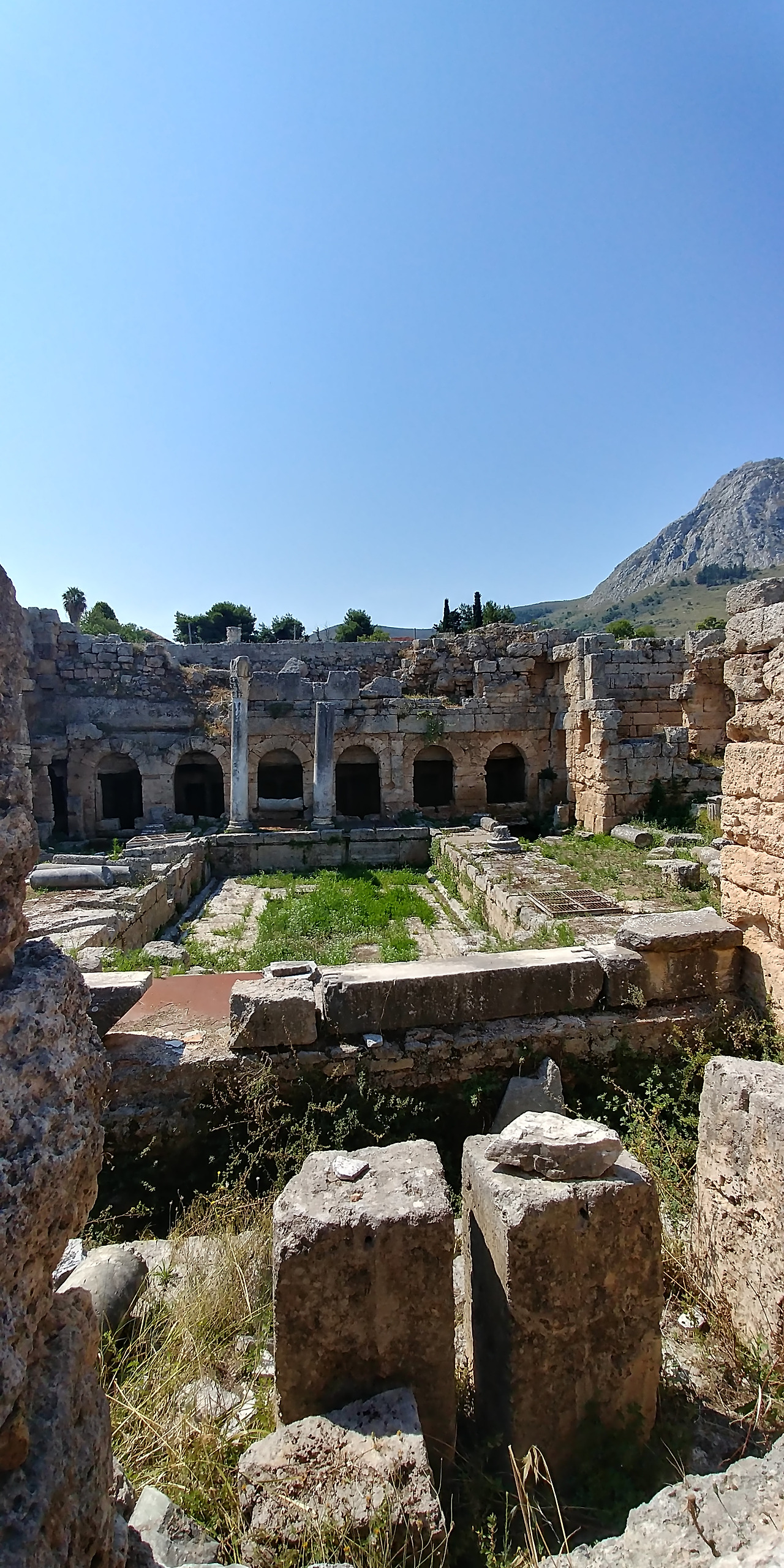 고린토에서 사랑을 되뇌다