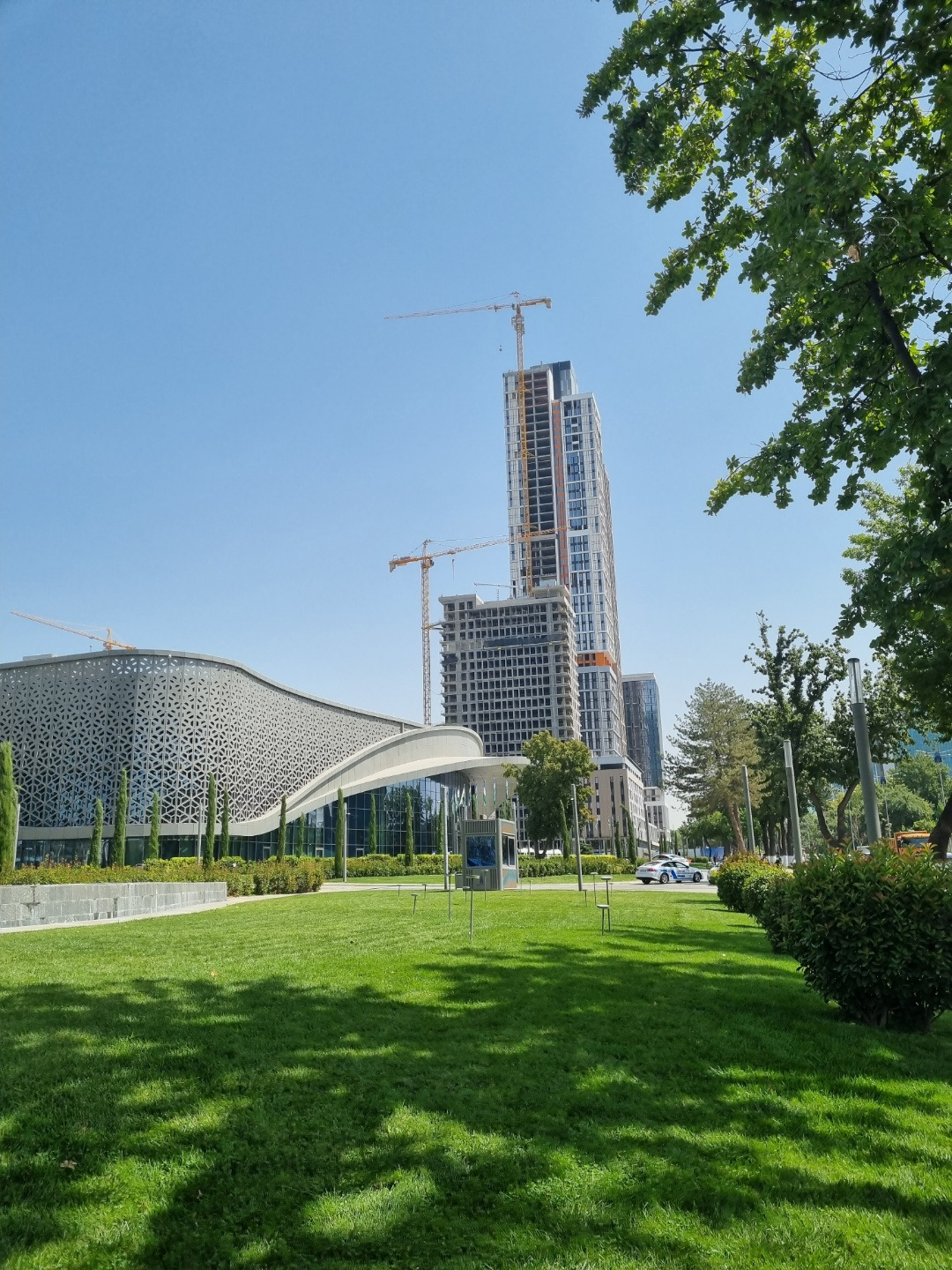 중앙아시아에서 가장 높은 집 NEST ONE에 가다