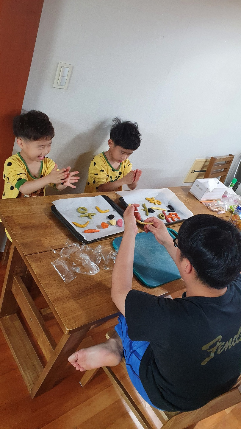 한글날 기념. 아빠와 만드는 한글 쿠키